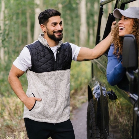 ZYIA | Jackets & Coats | Zyia Mens Quilted Cabin Quarter Zip Vest M ...